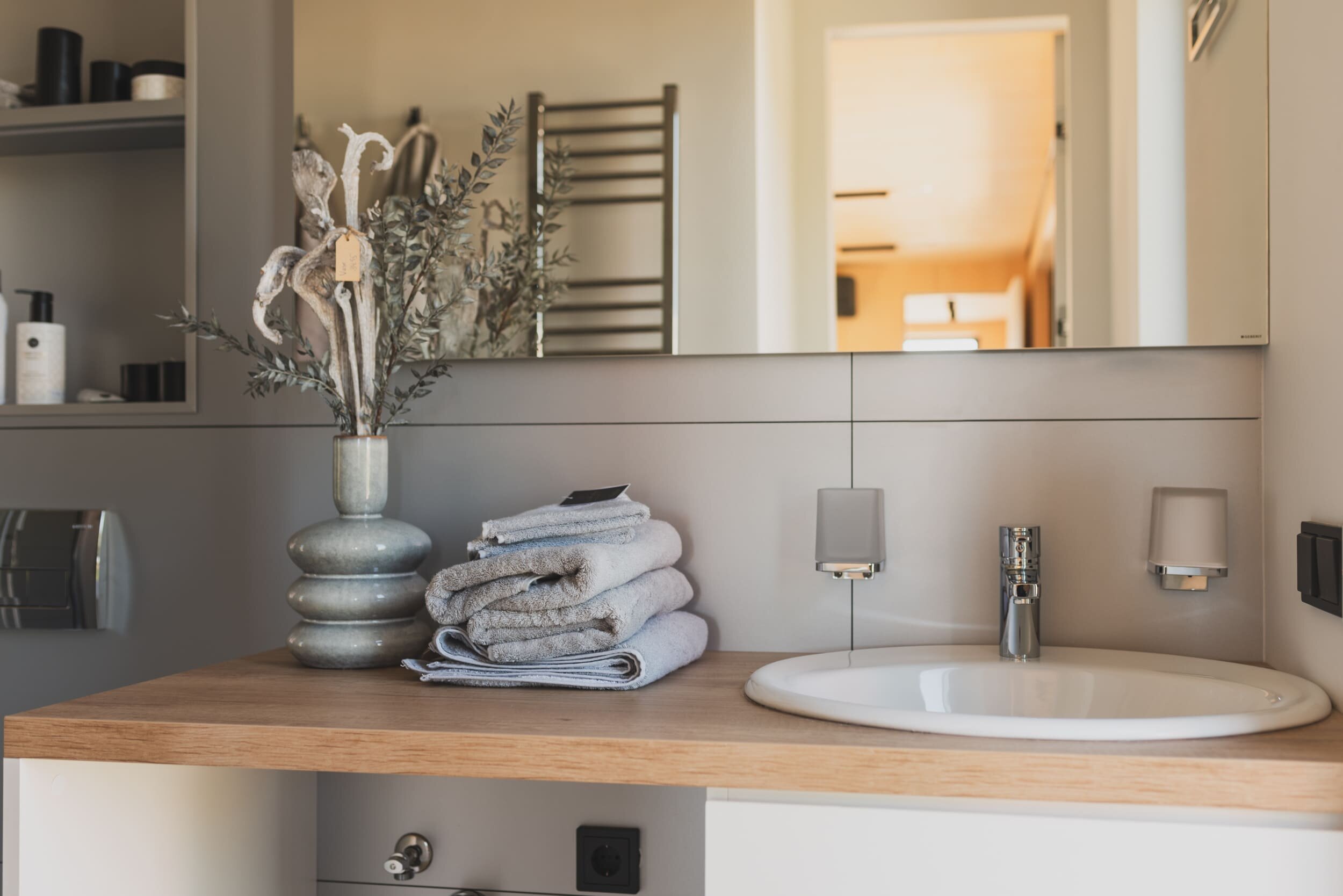 ELEMENTS TIMELESS - ELEMENTS HOUSES